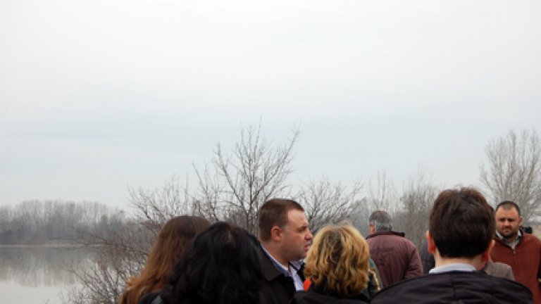 15 000 декара обработваеми земи наводни р. Тимок - News.bg